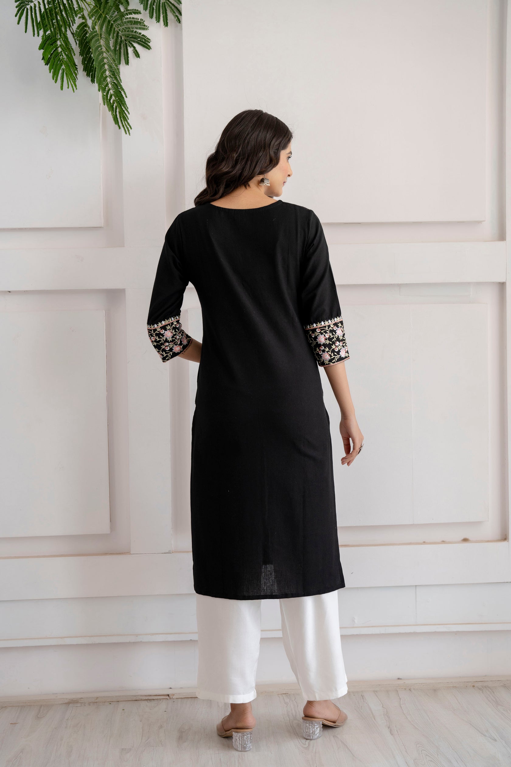 Black Cotton Flex Embroidered Kurta – Disha Dakshin