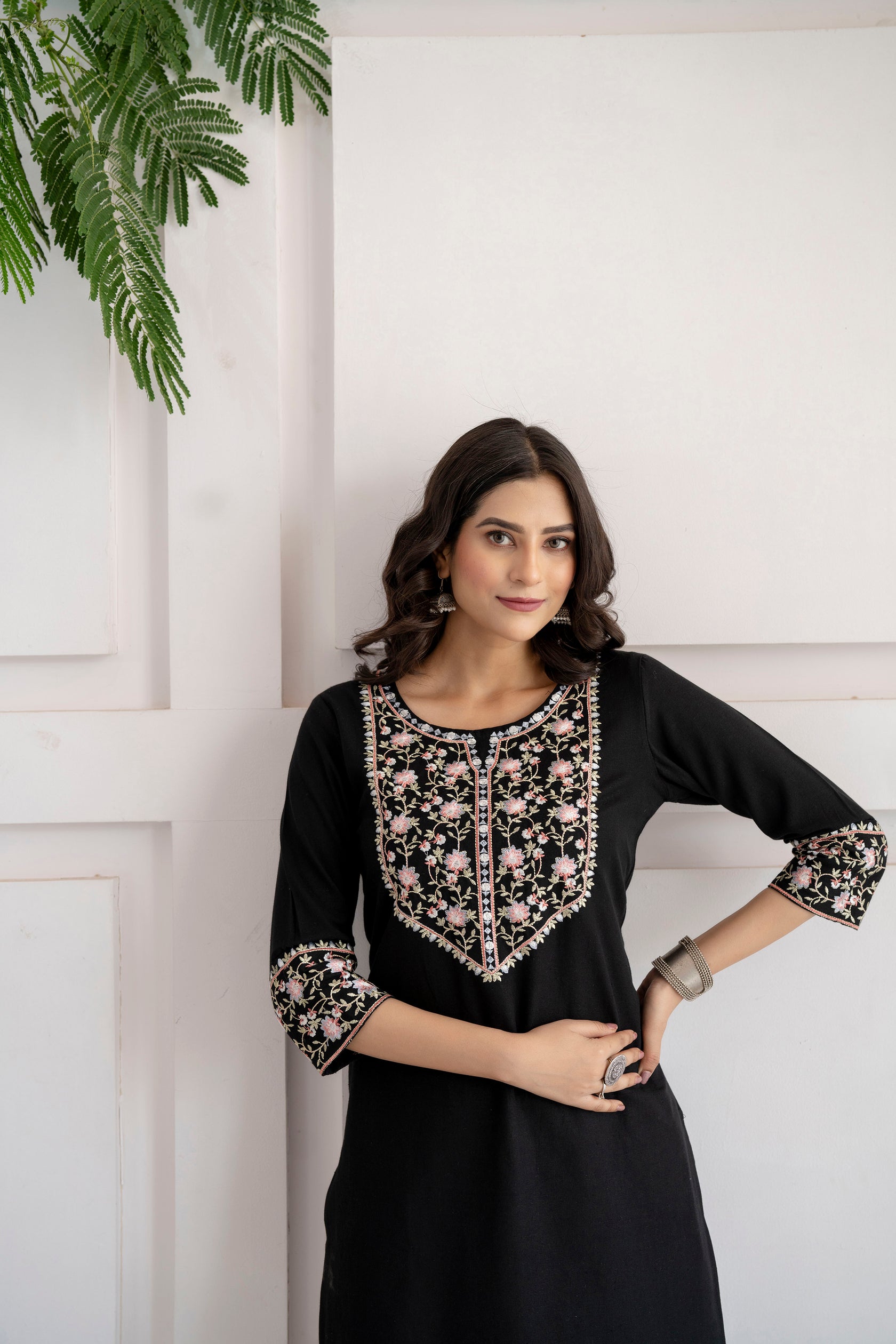 Black Cotton Flex Embroidered Kurta – Disha Dakshin
