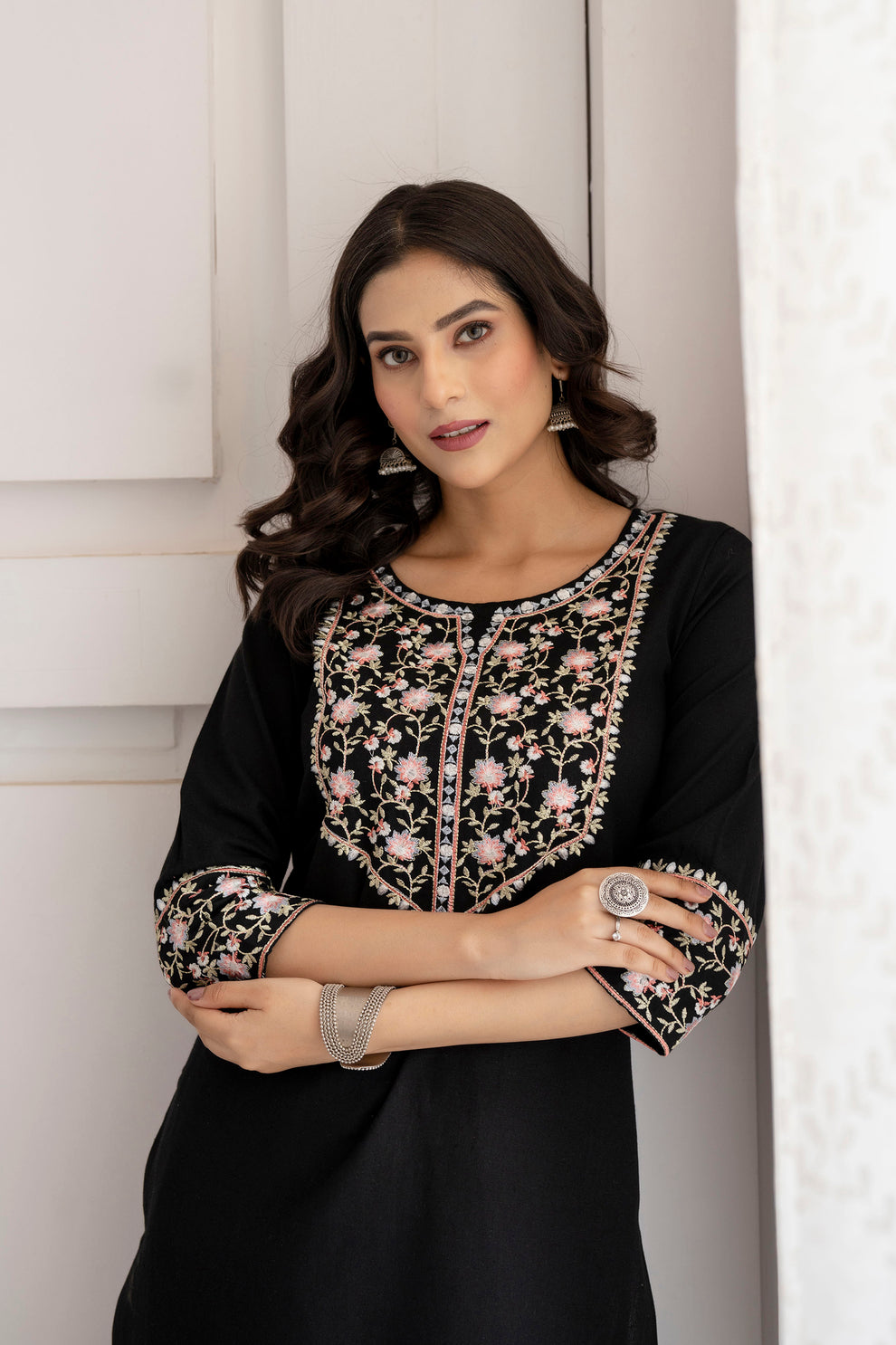 Black Cotton Flex Embroidered Kurta – Disha Dakshin